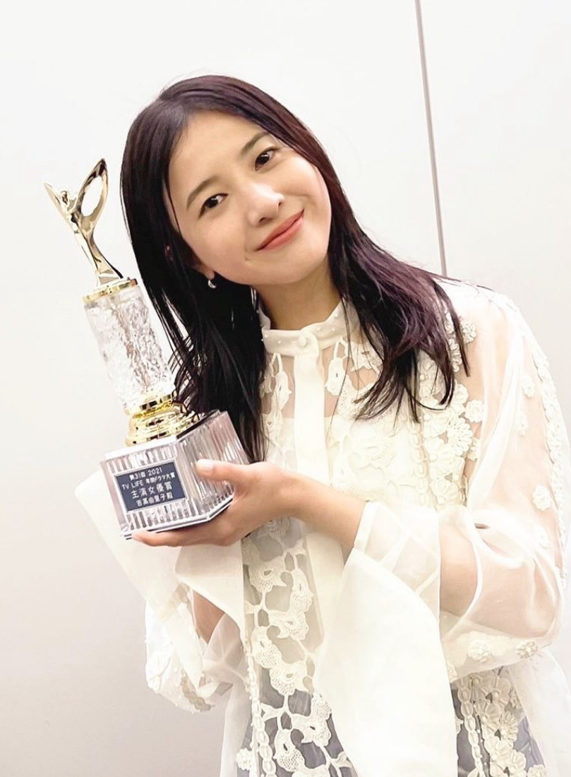 【悲報】週刊誌に「路チュー」をすっぱ抜かれた芸能人TOP30 - 18ページ目 (18ページ中) - レキシル[Rekisiru]